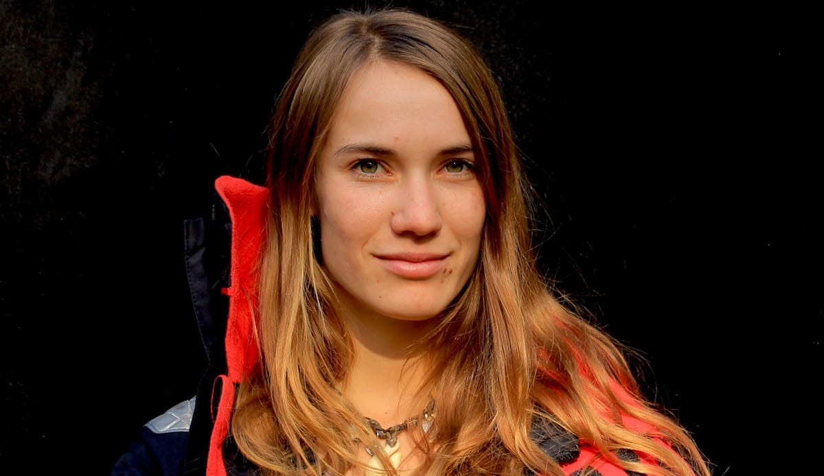 Youngest Sailor to Sail Around the World ~ Laura Dekker Interview (Part 1)