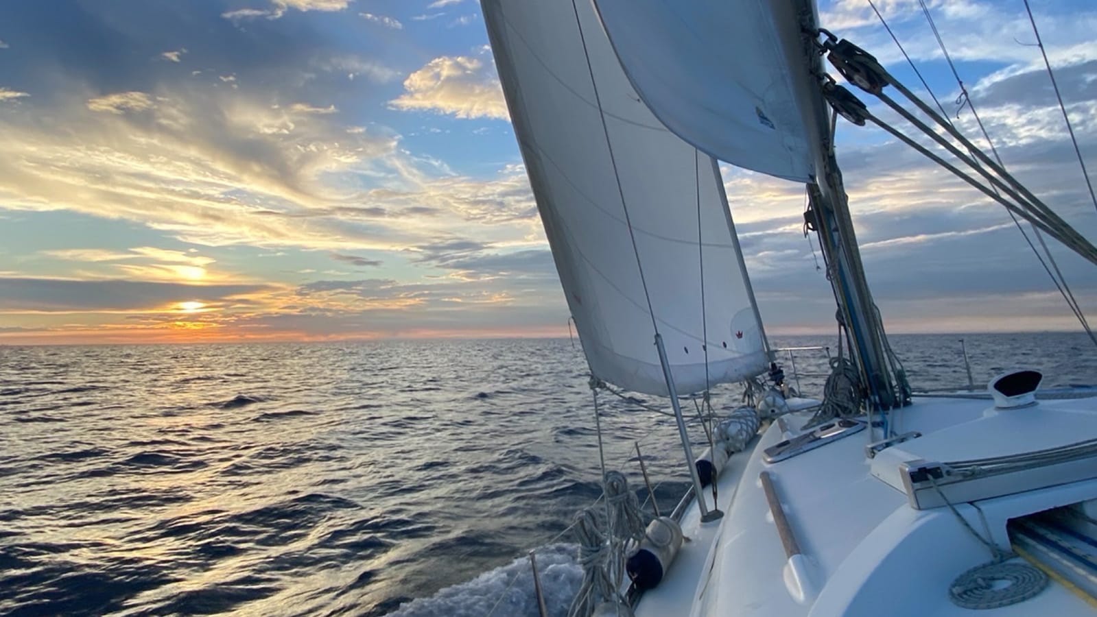 Seasha Sailing School - American Sailing